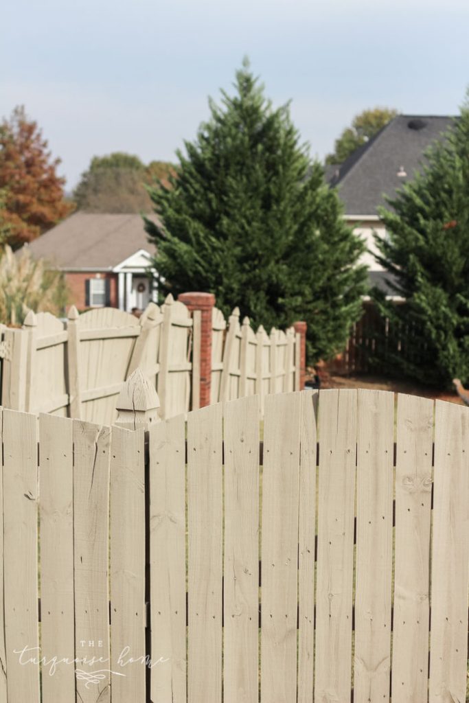 How to Paint a Wood Fence the Fast and Easy Way