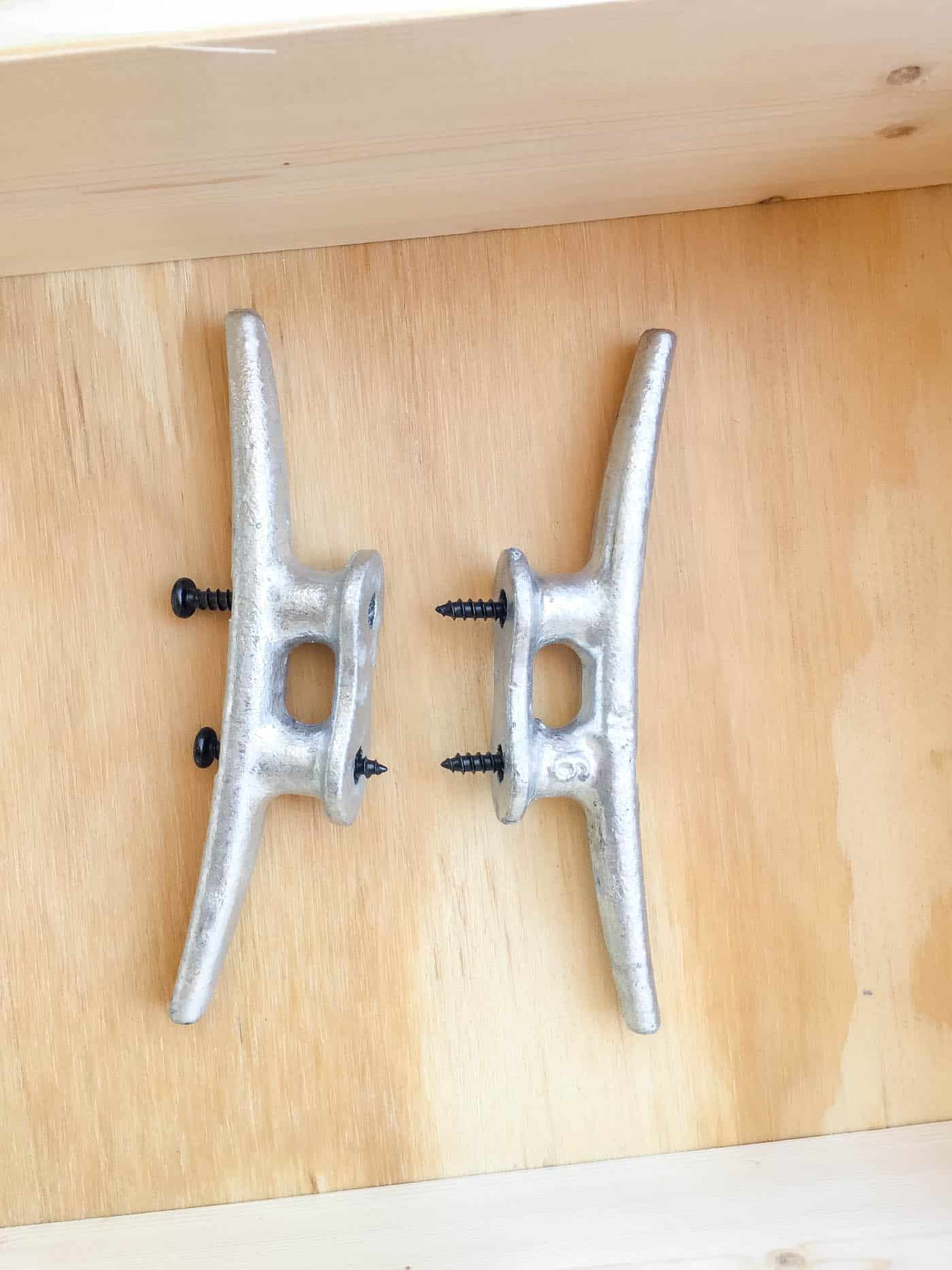 DIY Concrete Tray with Dock Cleat Handles - The Turquoise Home