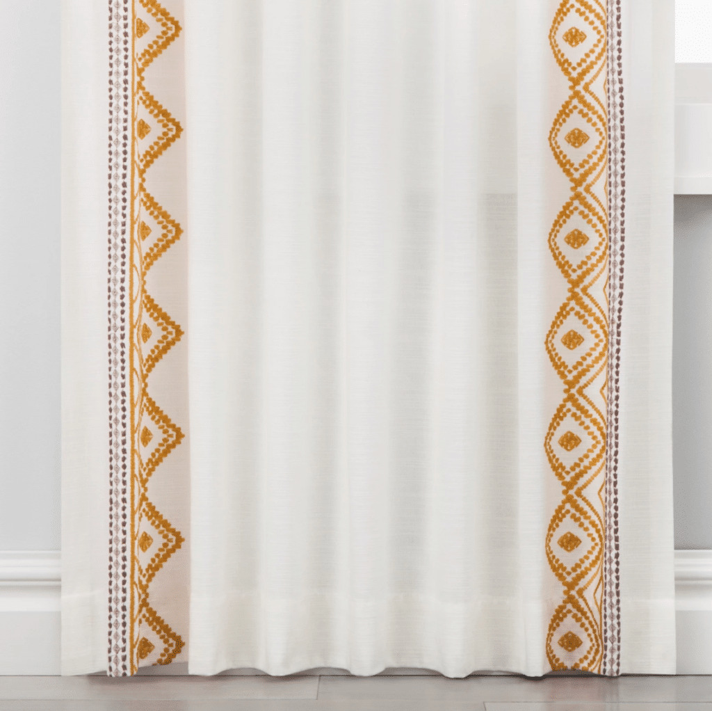 Gorgeous Cheap Curtain Ideas for Your Home | The Turquoise Home