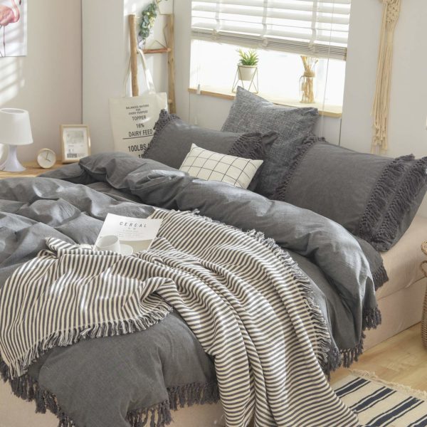 Gorgeous Farmhouse Bedding to Add to Your Room