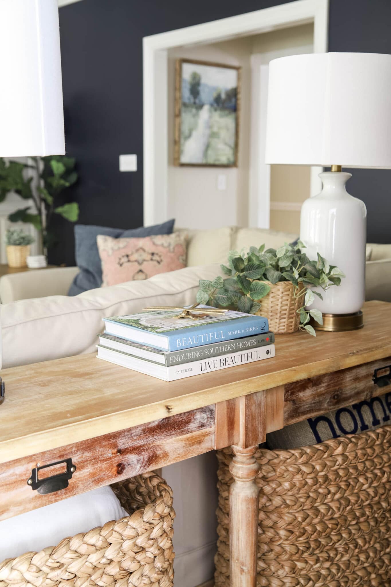 Styling the Best Coffee Table Books {Decorating 101}