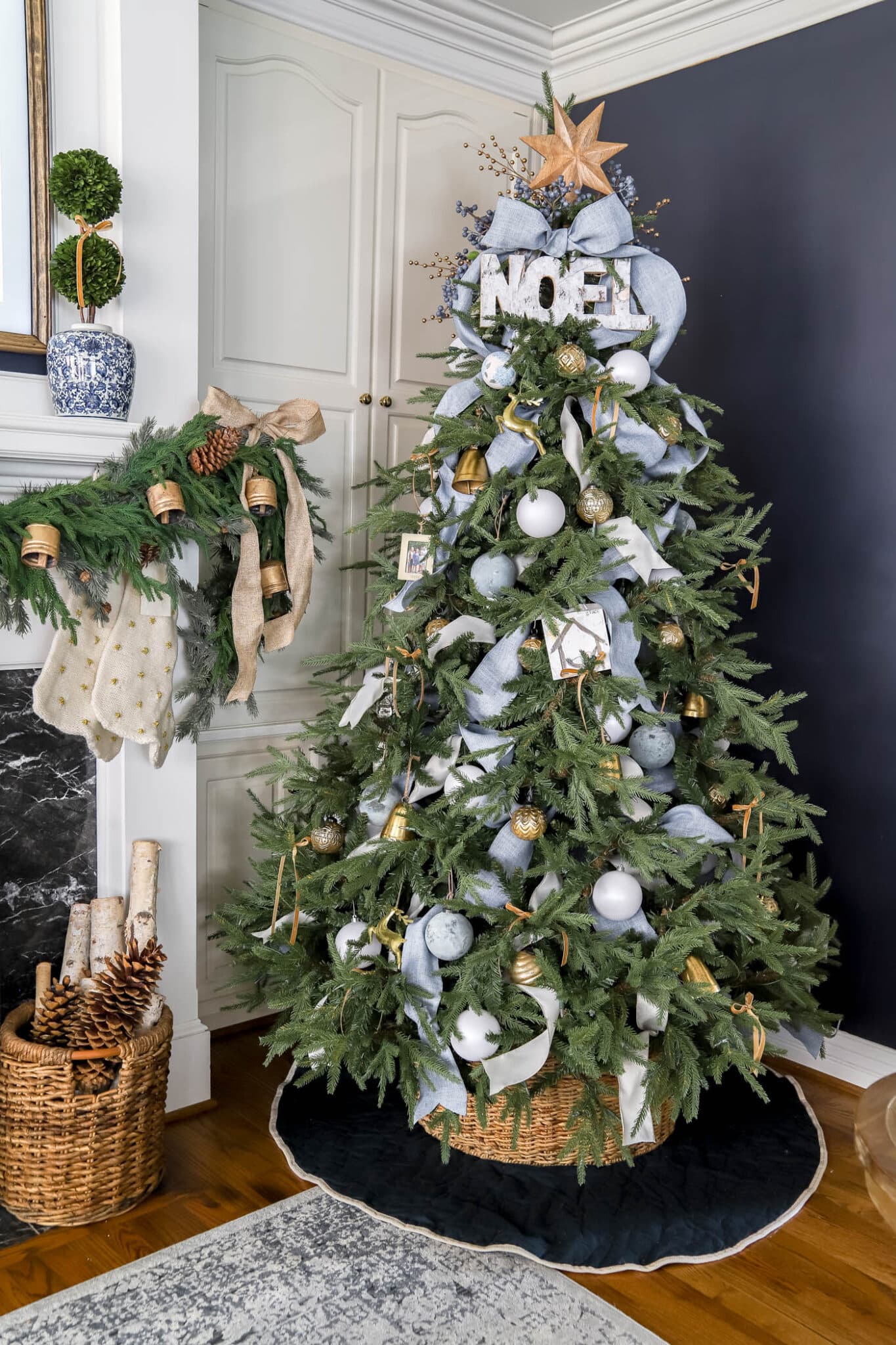 7+ Ways to Decorate with Christmas Ribbon {Sources & Ideas!}