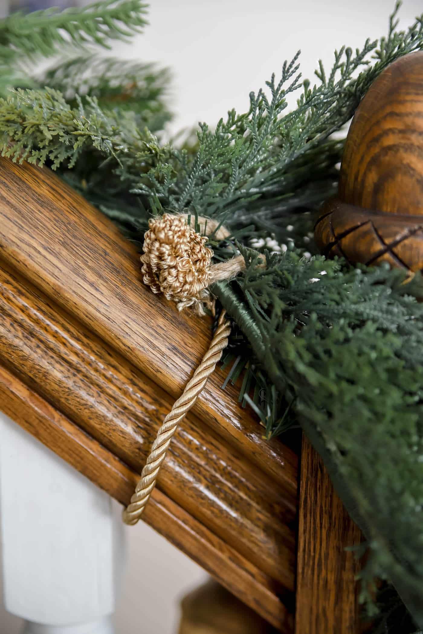 How to Hang Garland on the Stairs (step-by-step guide)