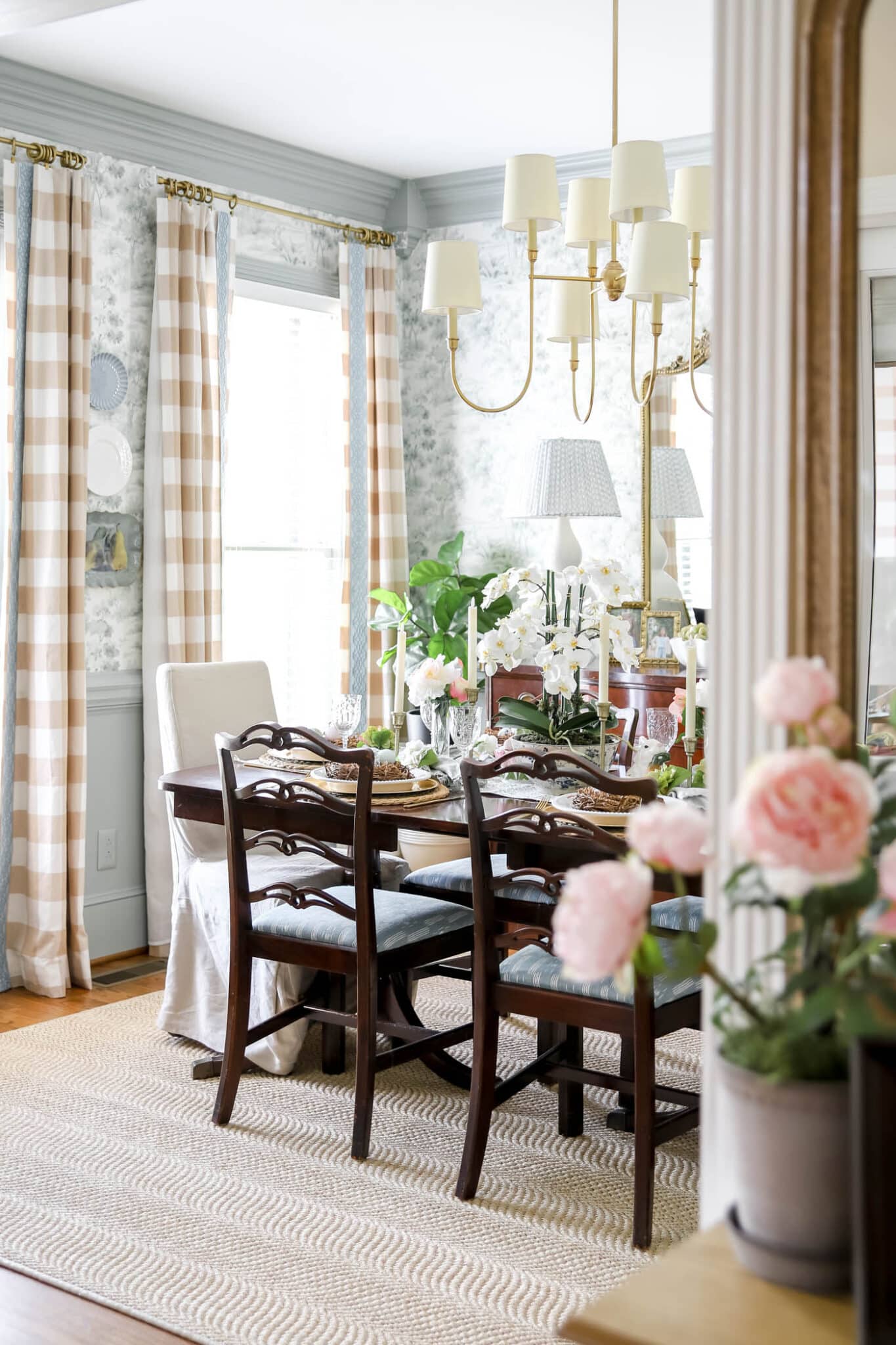 Elegant Spring Table Setting Ideas