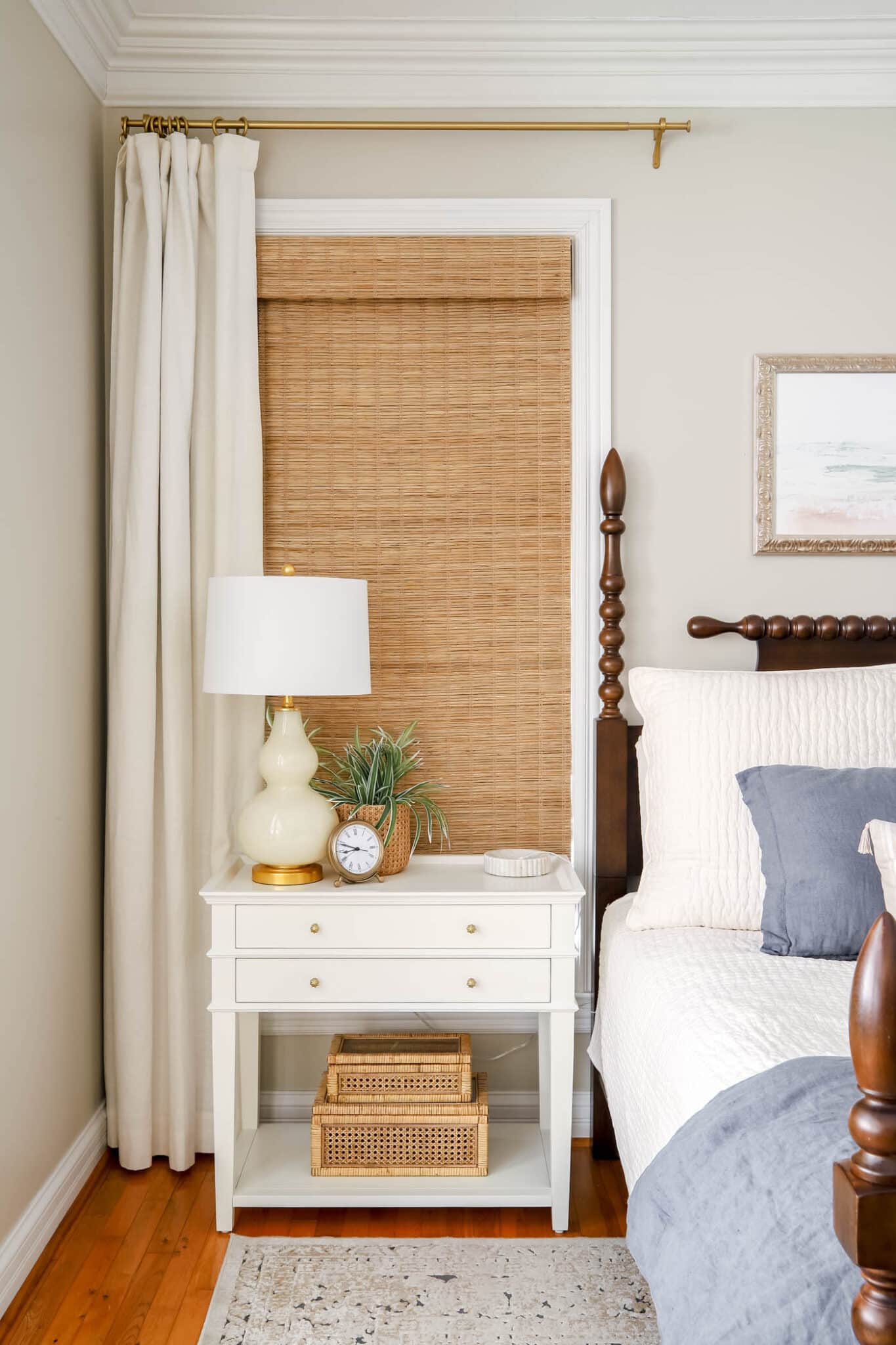 7 Must-Have Nightstand Decor Ideas - The Turquoise Home